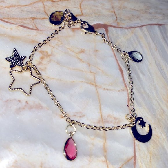 Victoria's Secret | Jewelry | New Victoria Secret Gold Bracelet Charm ...